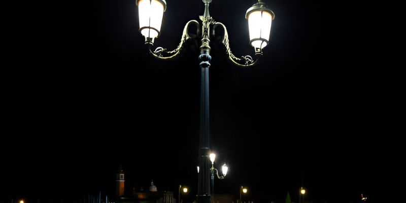 Street Light Pole Design